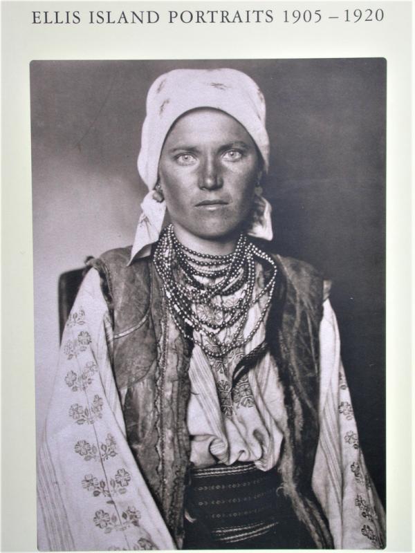 Augustus F. Sherman: Ellis Island portraits 1905-1920. (With an ...